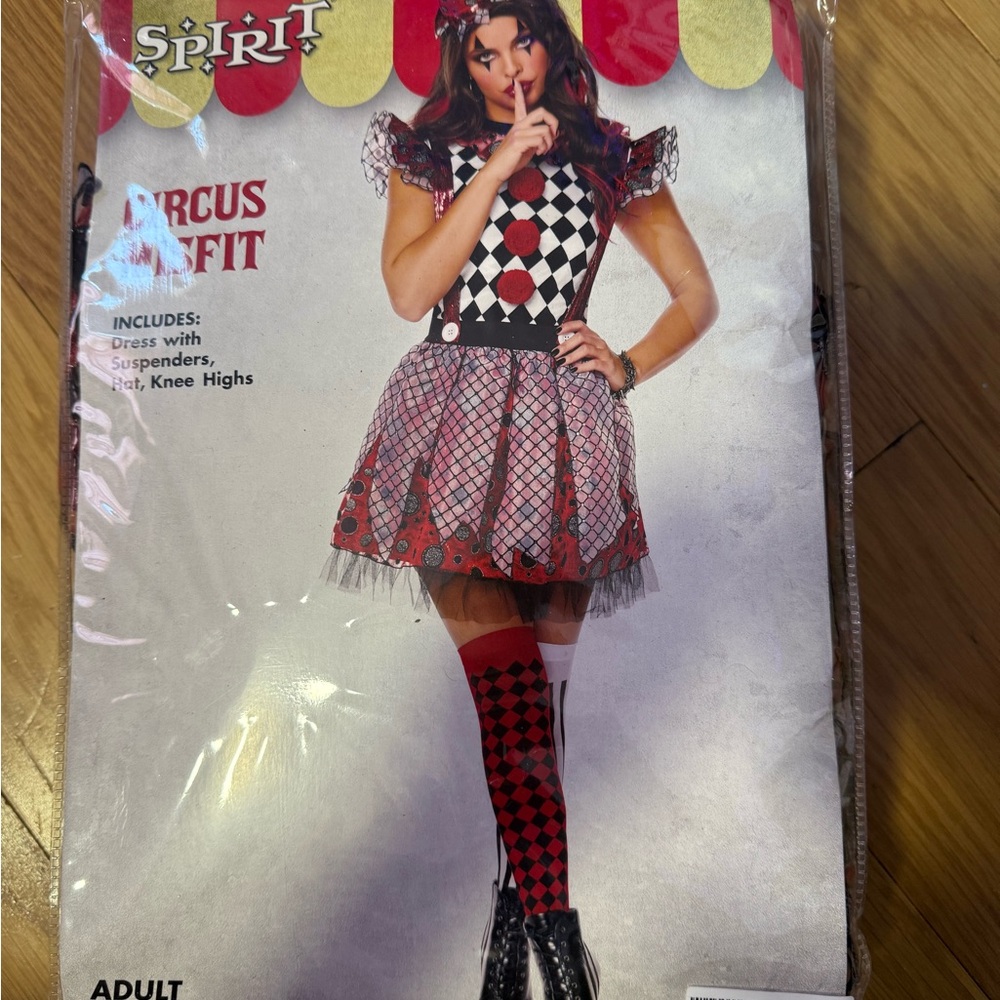 Spirit Circus Outfit - Red, Black, White - Gem